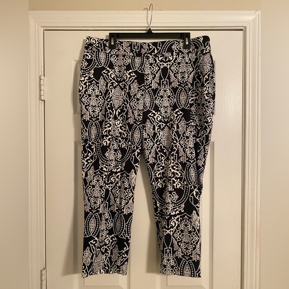 Peter Nygard | Pants & Jumpsuits | Peter Nygard Womens Capri Pants ...